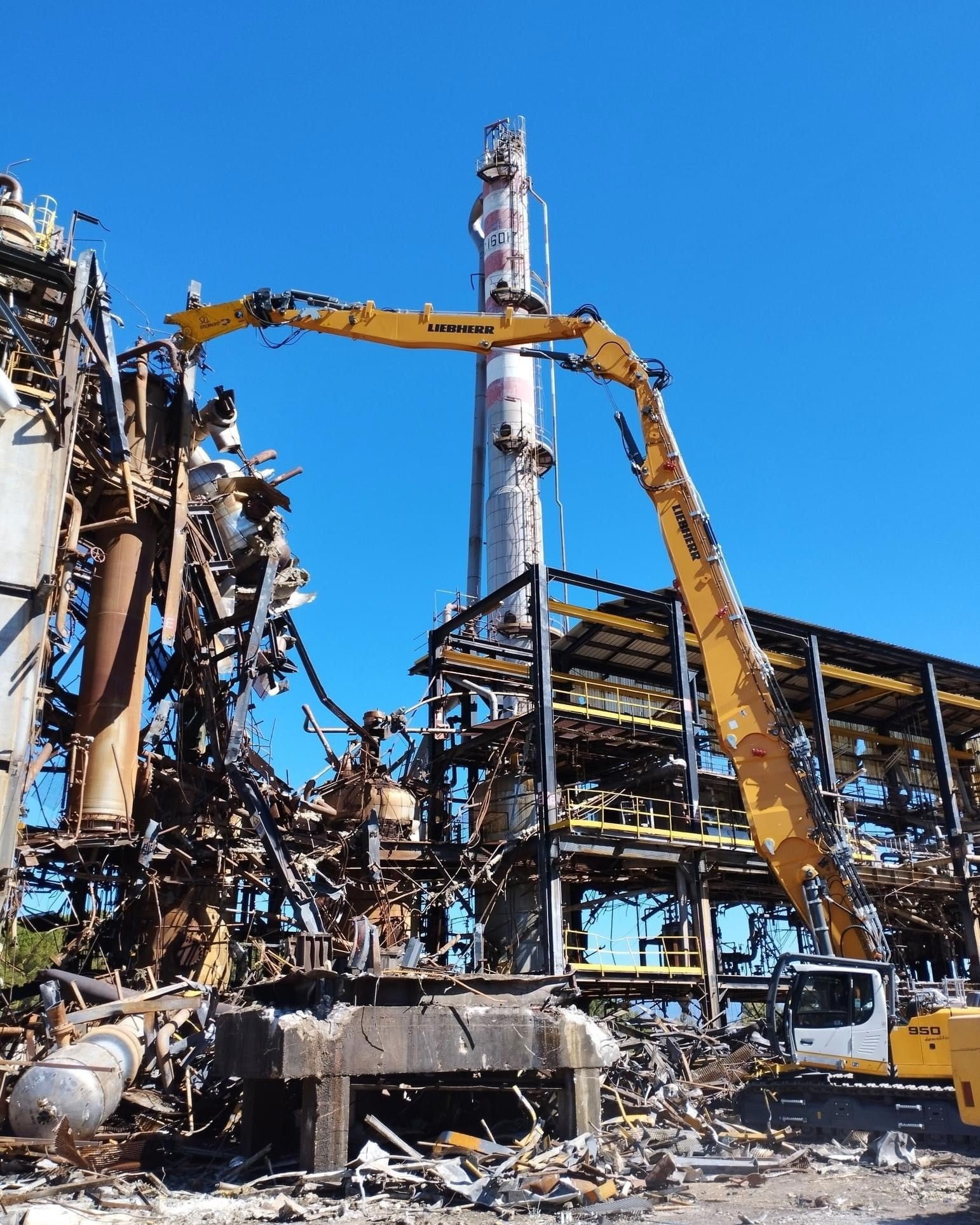 Decommissioning - Complete Demolition Services Contractors